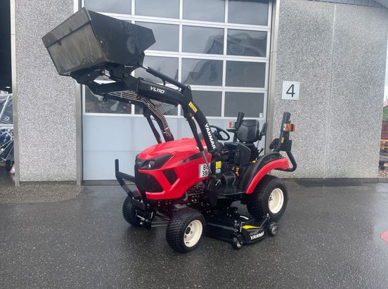 Kompakt traktorer Yanmar, SA 221 med klippebord og frontlæsser Maskinbladet