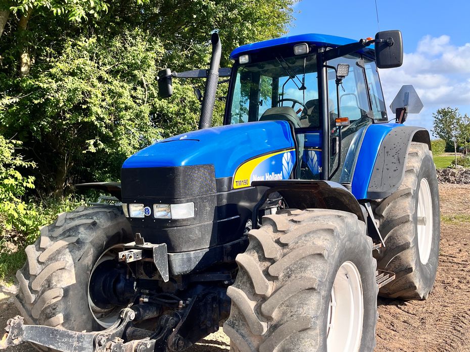 Traktorer 4 wd New Holland, TM190 Supersteer (2003) Maskinbladet