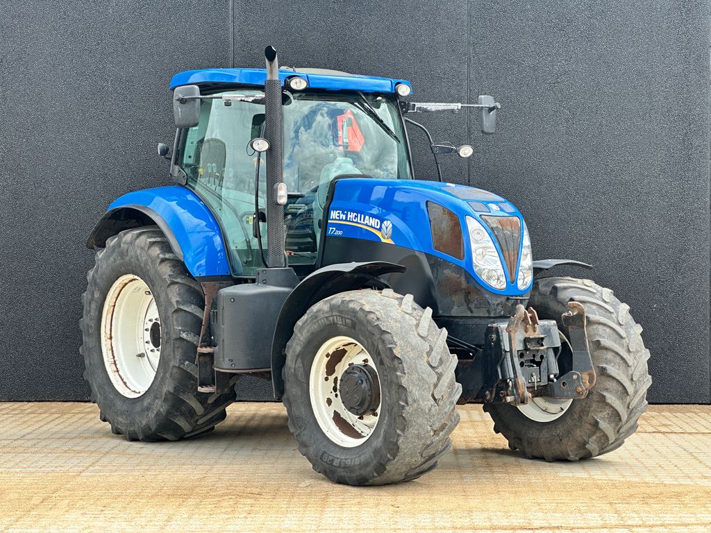 Traktorer 4 wd New Holland, T7.200 T7.200 (2015) Maskinbladet