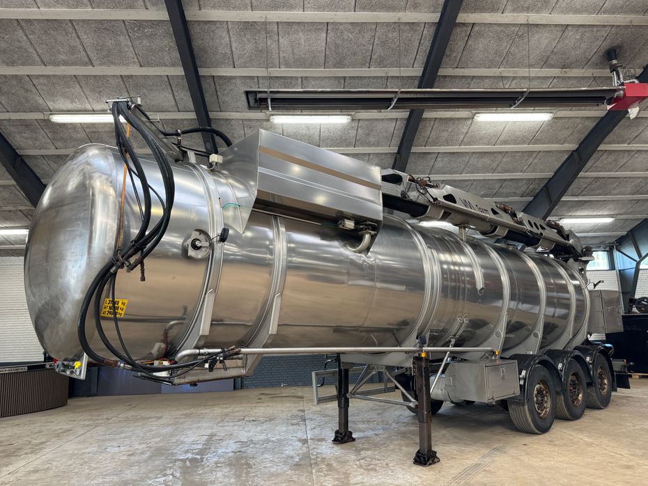 Gylletransport VM Tarm, 3 akslet Maskinbladet