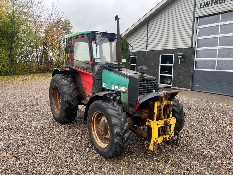Traktorer 4 wd Valmet, 455 Med en slags frontlift (1994) Maskinbladet