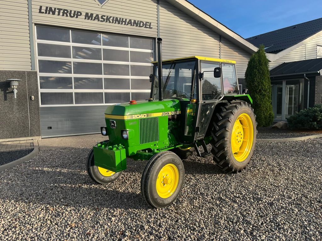 Traktorer 2 wd John Deere, 2040 Med nye dæk hele vejen rundt Maskinbladet