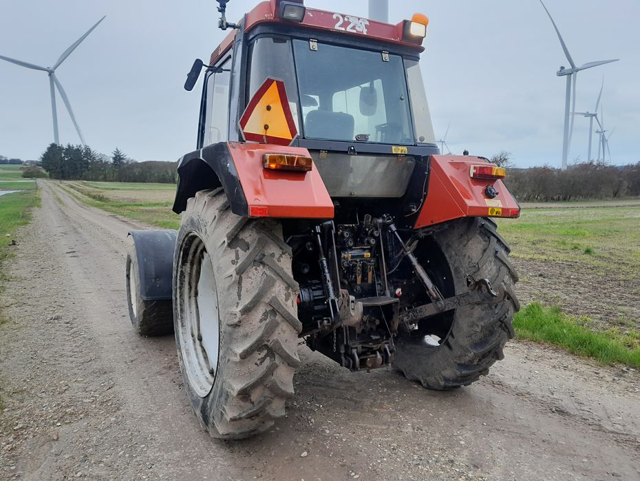 Traktorer 4 wd Case IH, 845 XLA PLUS 4WD 40 kmt og Air Fritidsmarkedet