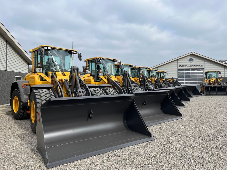 Traktorer 4 wd CLAAS, AXION 850 Med frontlift (2012) Maskinbladet